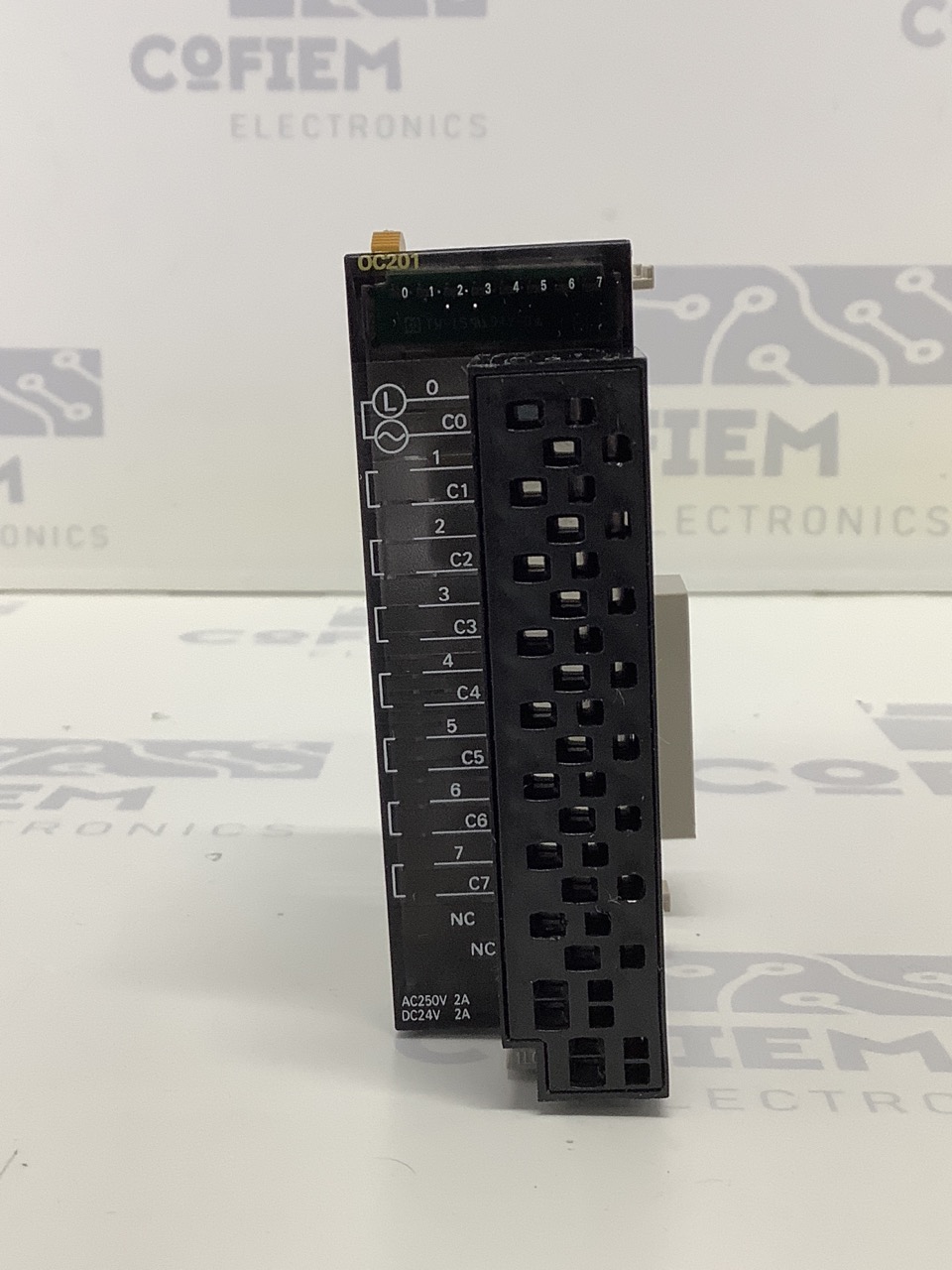 OMRON CJ1W-OC201-SL - Garanti 2 ans, disponible en France